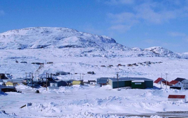 Kinngait (Cape Dorset) - Canadian North